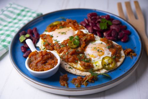 Como fazer huevos rancheros, um café da manhã muito mexicano!
